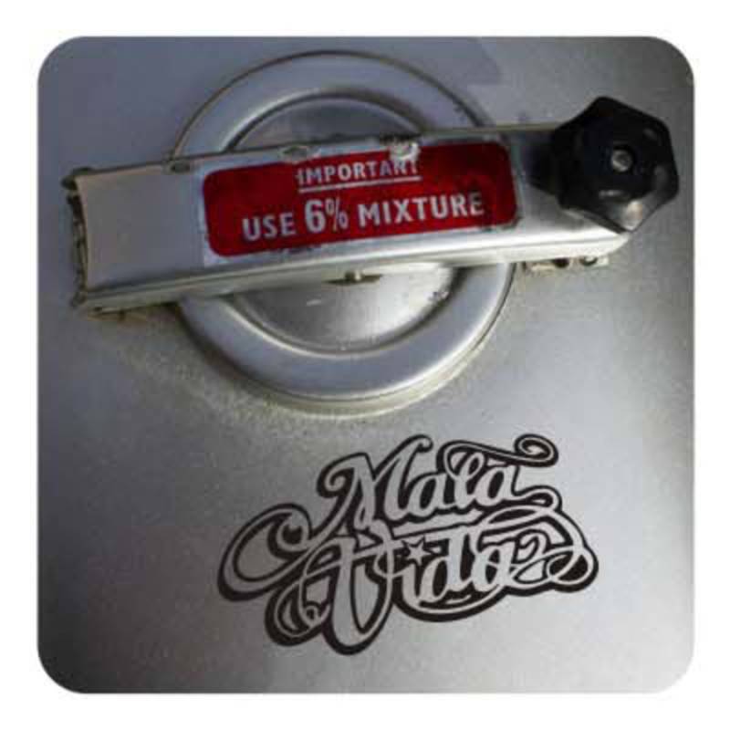 Pegatina MALA VIDA. Comprar pegatinas.